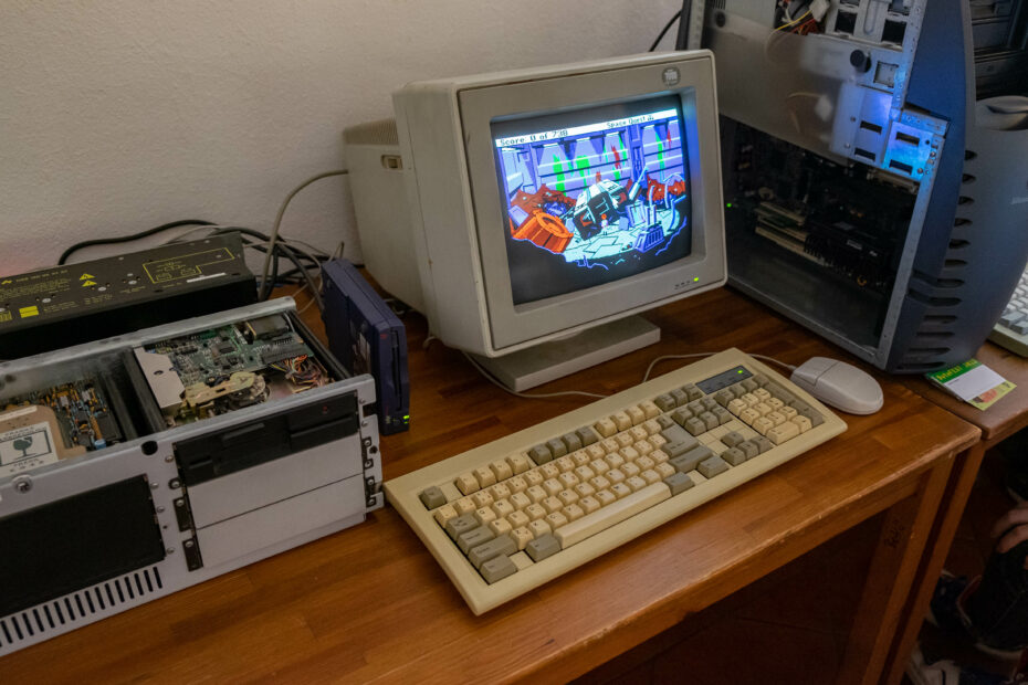 “SuperCGA” and ATI Graphics Solution and GEM Desktop – Vintage ...