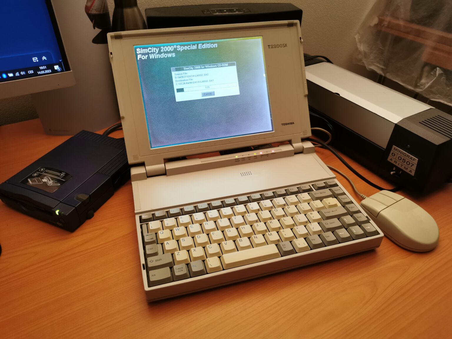 Windows 3.x 16-color palette driver and SimCity 2000 without SVGA ...